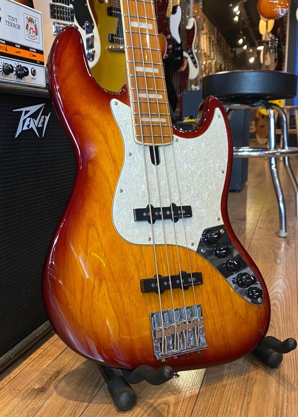 London’s guitar & piano shop in Denmark Street – Rose-Morris