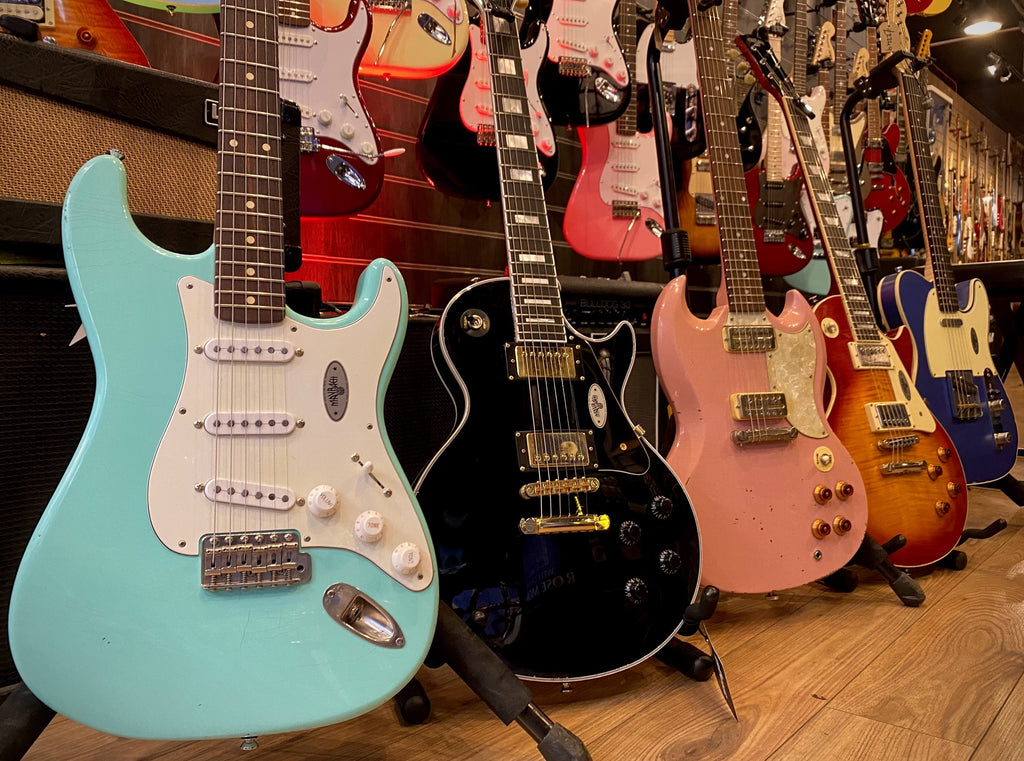 London’s guitar & piano shop in Denmark Street – Rose-Morris